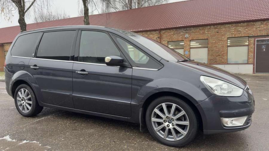 Pelēks Ford Galaxy 2009 Panevēža, ar dzinēja tilpumu 2.00 L un nobraukumu 280 tūkst. km par 4000 €, foto 16 vietnē AUTOMOTO.COM.LV