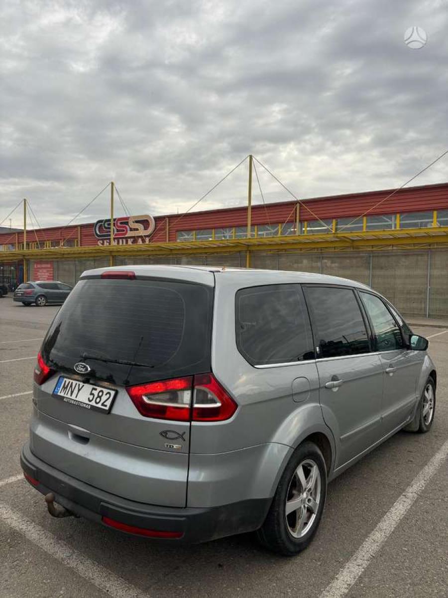 Grey Ford Galaxy 2009 in Mazeikiai, with an engine capacity of 2.00 L and mileage of 350 thousand km for 4100 €, photo 4 on AUTOMOTO.COM.LV