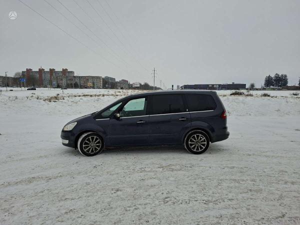 Pelēks Ford Galaxy 2009 Šauļi, ar dzinēja tilpumu 1.80 L un nobraukumu 280 tūkst. km par 2600 €, foto 4 vietnē AUTOMOTO.COM.LV