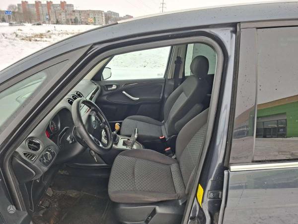Pelēks Ford Galaxy 2009 Šauļi, ar dzinēja tilpumu 1.80 L un nobraukumu 280 tūkst. km par 2600 €, foto 5 vietnē AUTOMOTO.COM.LV