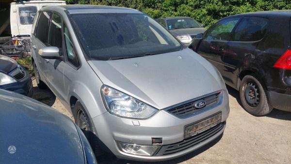Pelēks Ford Galaxy 2009 Panevēža, ar dzinēja tilpumu 2.00 L un nobraukumu 325 tūkst. km par 4200 €, foto 3 vietnē AUTOMOTO.COM.LV