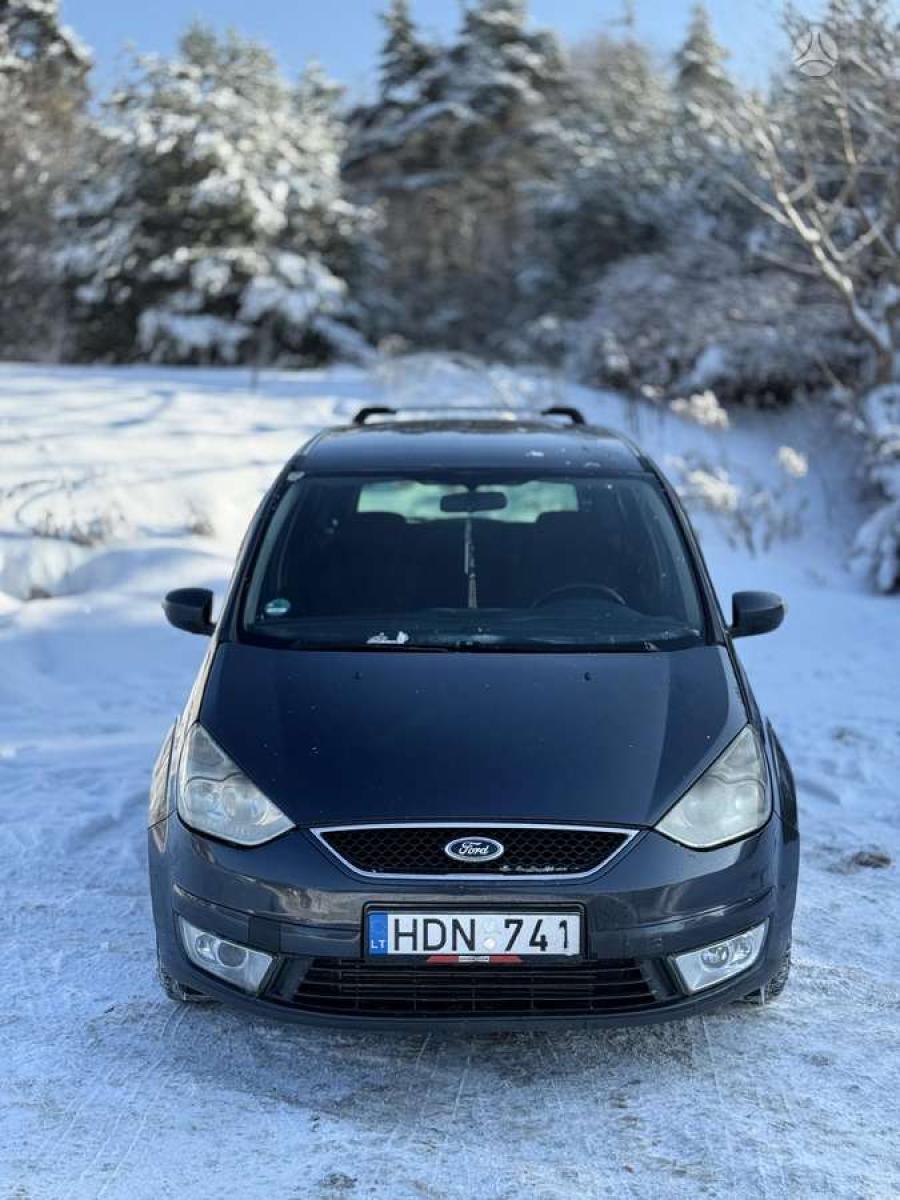 Grey Ford Galaxy 2009 in Vilnius, with an engine capacity of 2.00 L and mileage of 284 thousand km for 2500 €, photo 3 on AUTOMOTO.COM.LV
