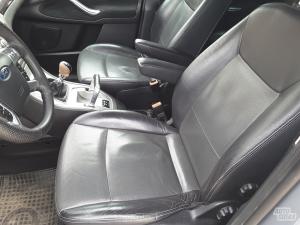 Grey Ford Galaxy 2009 in Kretinga, with an engine capacity of 2.00 L and mileage of 322 thousand km for 3999 €, photo 10 on AUTOMOTO.COM.LV