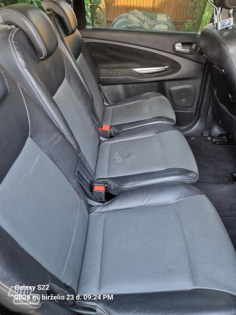 Grey Ford Galaxy 2009 in Joniskis, with an engine capacity of 2.00 L and mileage of 288 thousand km for 4000 €, photo 16 on AUTOMOTO.COM.LV