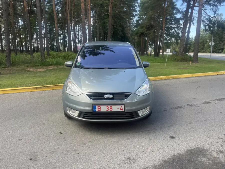 Grey Ford Galaxy 2009 in Riga, with an engine capacity of 2.20 L and mileage of 237 thousand km for 3000 €, photo 4 on AUTOMOTO.COM.LV