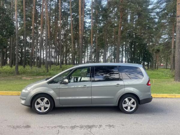 Grey Ford Galaxy 2009 in Riga, with an engine capacity of 2.20 L and mileage of 237 thousand km for 3000 €, photo 4 on AUTOMOTO.COM.LV