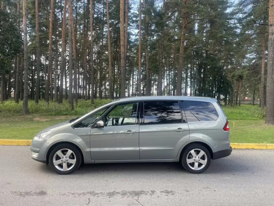 Grey Ford Galaxy 2009 in Riga, with an engine capacity of 2.20 L and mileage of 237 thousand km for 3000 €, photo 5 on AUTOMOTO.COM.LV