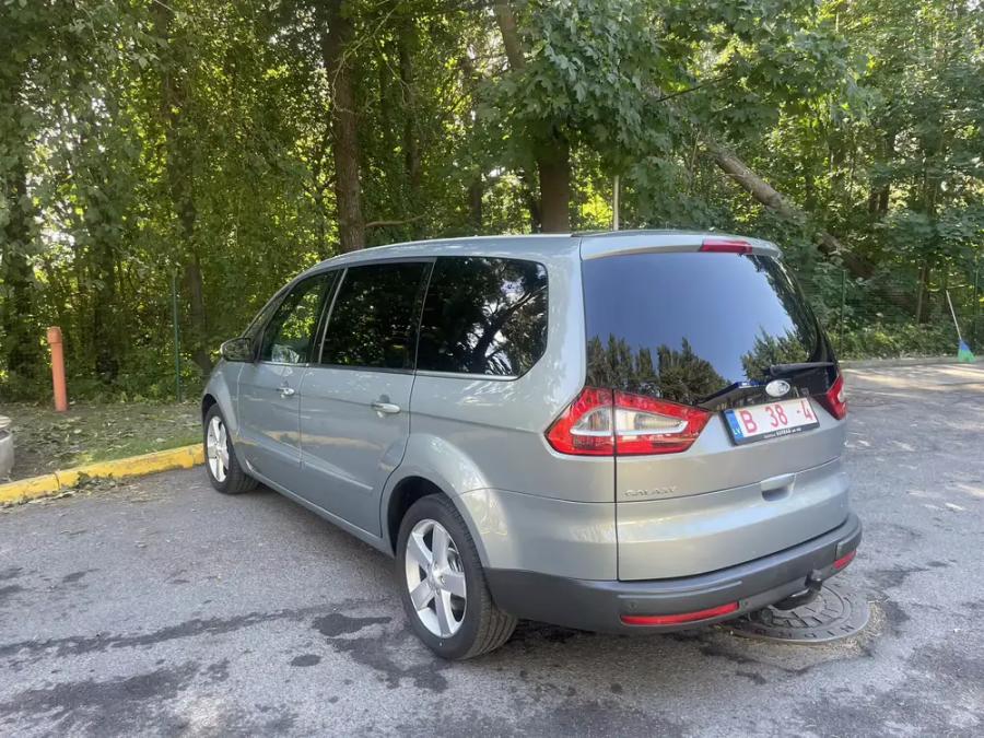 Grey Ford Galaxy 2009 in Riga, with an engine capacity of 2.20 L and mileage of 237 thousand km for 3000 €, photo 7 on AUTOMOTO.COM.LV