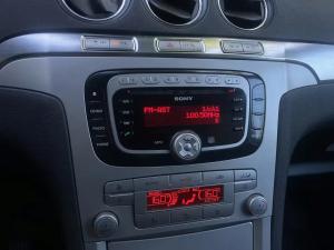 Grey Ford Galaxy 2009 in Riga, with an engine capacity of 2.20 L and mileage of 237 thousand km for 3000 €, photo 19 on AUTOMOTO.COM.LV
