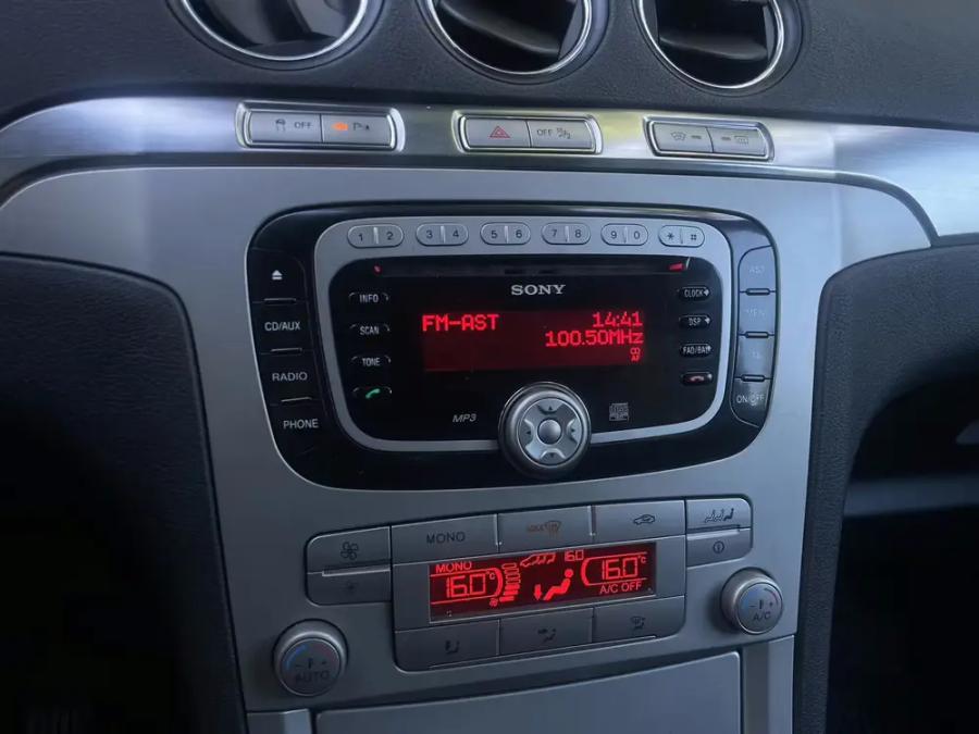 Grey Ford Galaxy 2009 in Riga, with an engine capacity of 2.20 L and mileage of 237 thousand km for 3000 €, photo 19 on AUTOMOTO.COM.LV