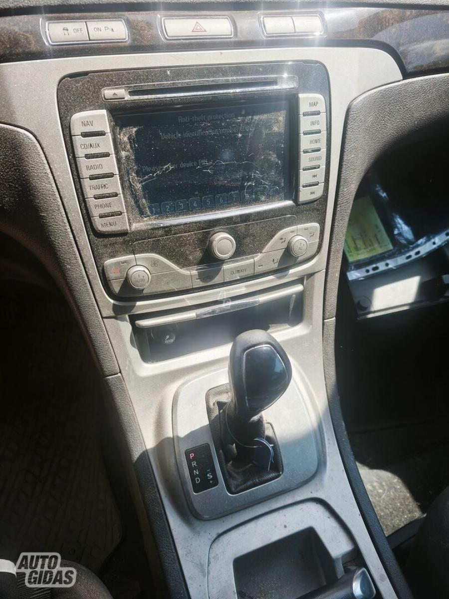 Pelēks Ford Galaxy 2009 Kauņa, ar dzinēja tilpumu 2.00 L un nobraukumu 315 tūkst. km par 999 €, foto 9 vietnē AUTOMOTO.COM.LV