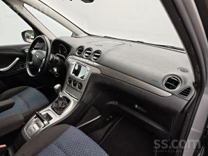 Pelēks Ford Galaxy 2009 Rīga, ar dzinēja tilpumu 2.00 L un nobraukumu 269 tūkst. km par 4950 €, foto 12 vietnē AUTOMOTO.COM.LV