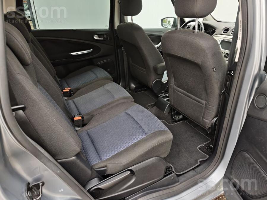 Pelēks Ford Galaxy 2009 Rīga, ar dzinēja tilpumu 2.00 L un nobraukumu 269 tūkst. km par 4950 €, foto 14 vietnē AUTOMOTO.COM.LV
