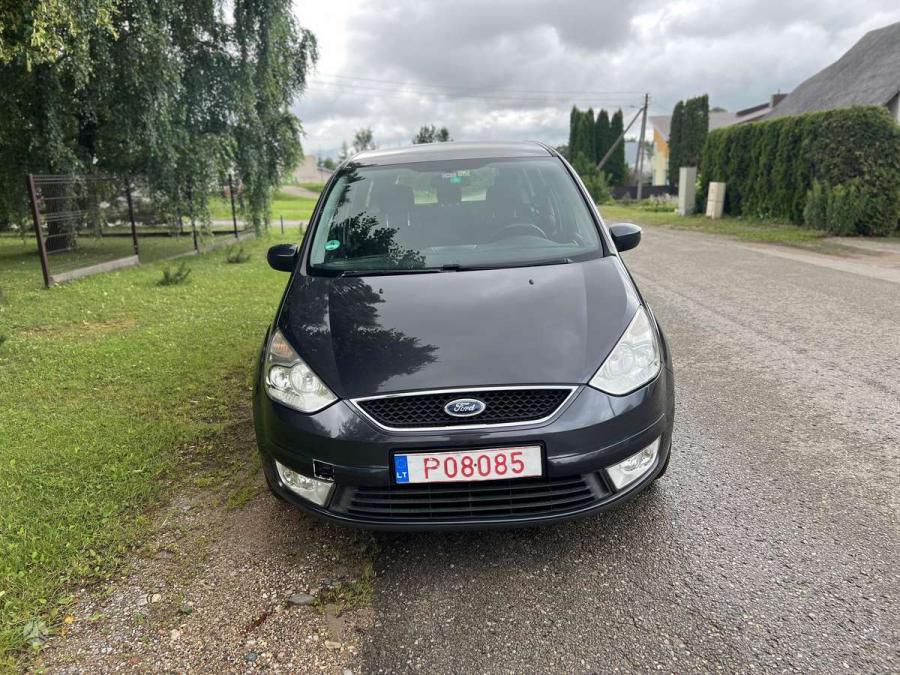 Grey Ford Galaxy 2009 in Utena, with an engine capacity of 2.00 L and mileage of 249 thousand km for 3950 €, photo 3 on AUTOMOTO.COM.LV