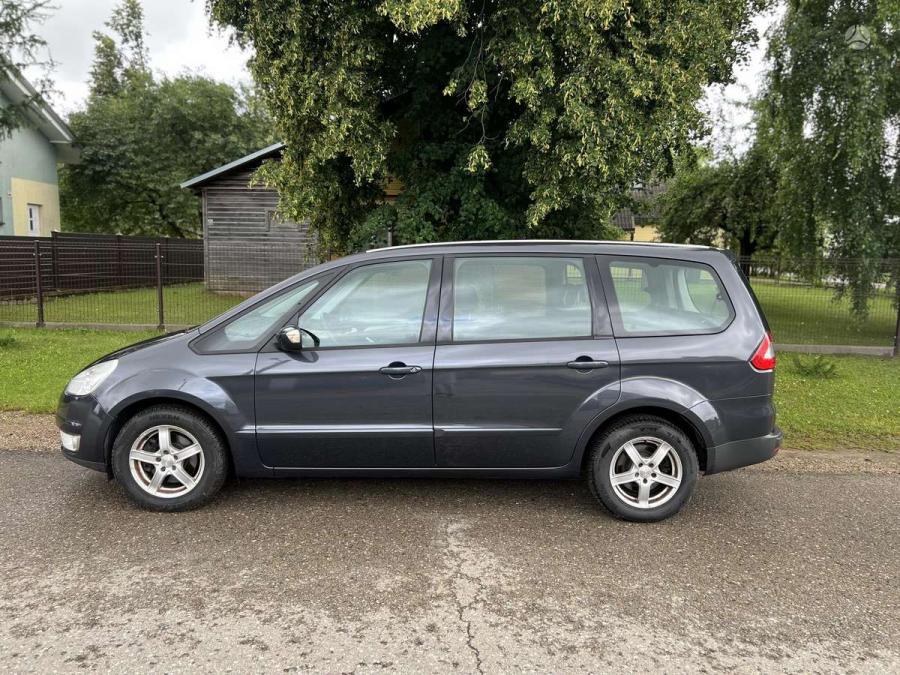 Grey Ford Galaxy 2009 in Utena, with an engine capacity of 2.00 L and mileage of 249 thousand km for 3950 €, photo 9 on AUTOMOTO.COM.LV