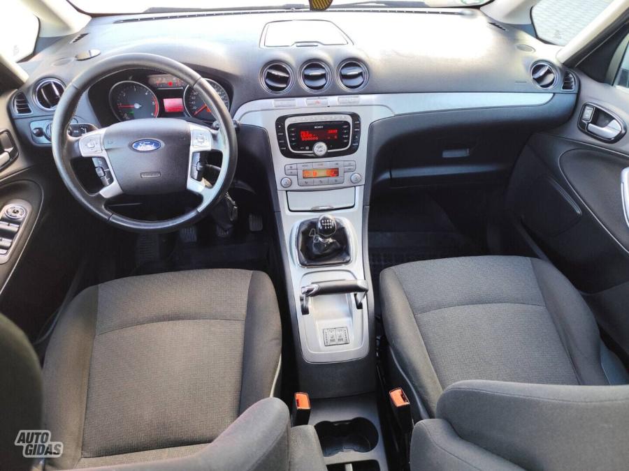 Pelēks Ford Galaxy 2009 Šauļi, ar dzinēja tilpumu 2.00 L un nobraukumu 228 tūkst. km par 4200 €, foto 10 vietnē AUTOMOTO.COM.LV