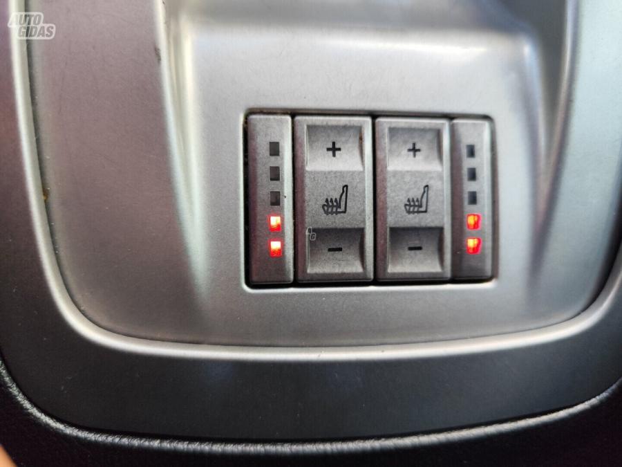 Pelēks Ford Galaxy 2009 Šauļi, ar dzinēja tilpumu 2.00 L un nobraukumu 228 tūkst. km par 4200 €, foto 24 vietnē AUTOMOTO.COM.LV