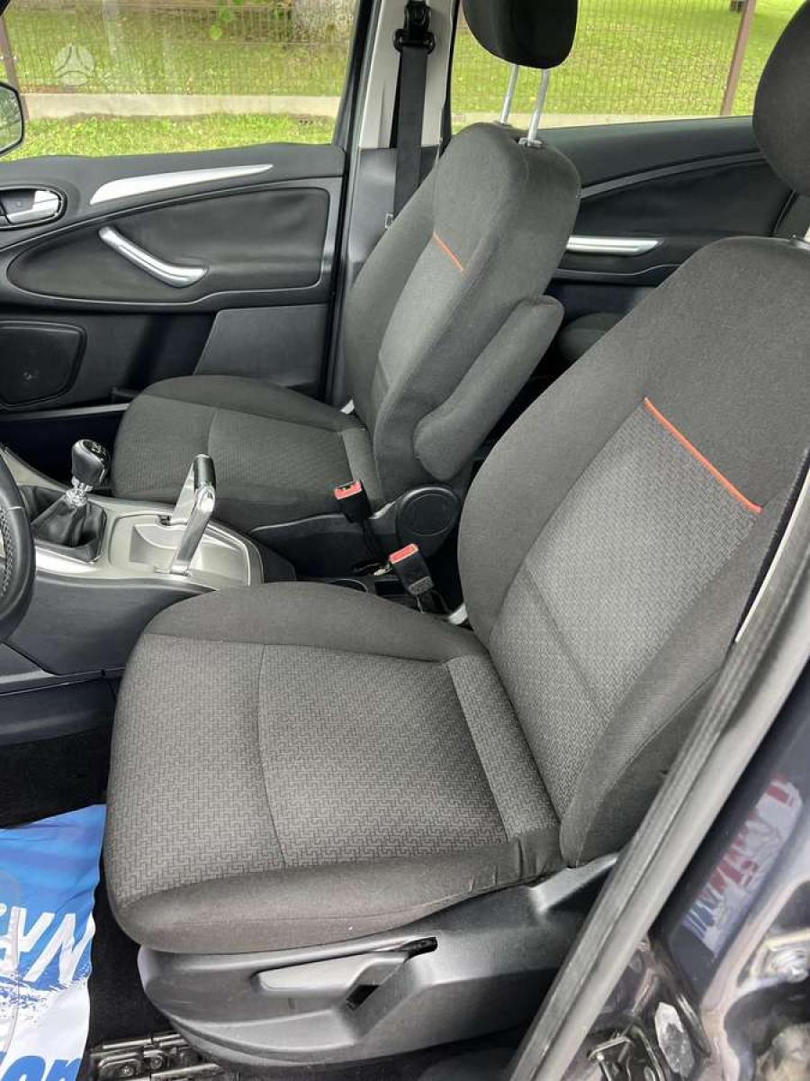 Pelēks Ford Galaxy 2009 Utena, ar dzinēja tilpumu 2.00 L un nobraukumu 249 tūkst. km par 3650 €, foto 18 vietnē AUTOMOTO.COM.LV
