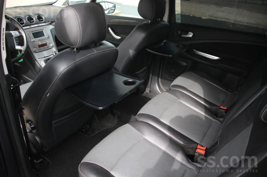 Grey Ford Galaxy 2009 in Tukums, with an engine capacity of 1.80 L and mileage of 256 thousand km for 6200 €, photo 13 on AUTOMOTO.COM.LV