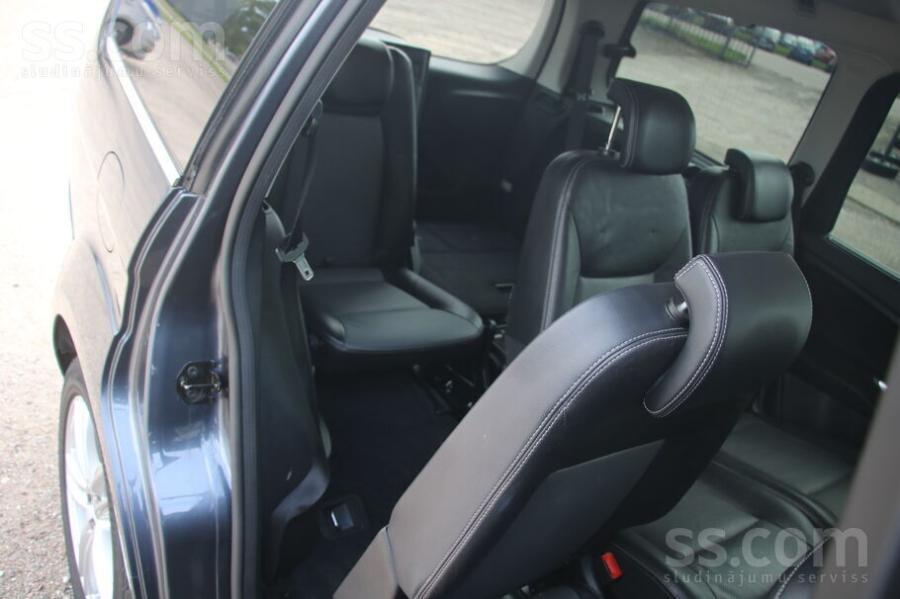 Grey Ford Galaxy 2009 in Tukums, with an engine capacity of 1.80 L and mileage of 256 thousand km for 6200 €, photo 16 on AUTOMOTO.COM.LV