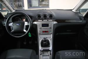 Grey Ford Galaxy 2009 in Tukums, with an engine capacity of 1.80 L and mileage of 256 thousand km for 6200 €, photo 18 on AUTOMOTO.COM.LV