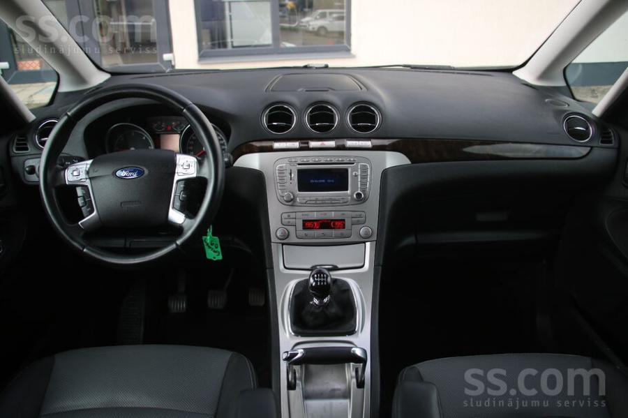 Grey Ford Galaxy 2009 in Tukums, with an engine capacity of 1.80 L and mileage of 256 thousand km for 6200 €, photo 18 on AUTOMOTO.COM.LV