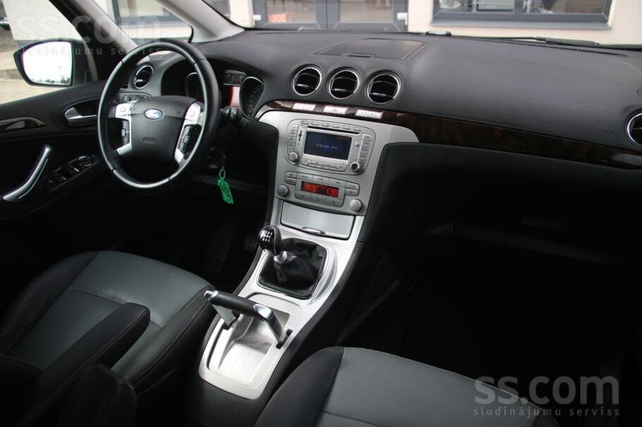 Grey Ford Galaxy 2009 in Tukums, with an engine capacity of 1.80 L and mileage of 256 thousand km for 6200 €, photo 19 on AUTOMOTO.COM.LV