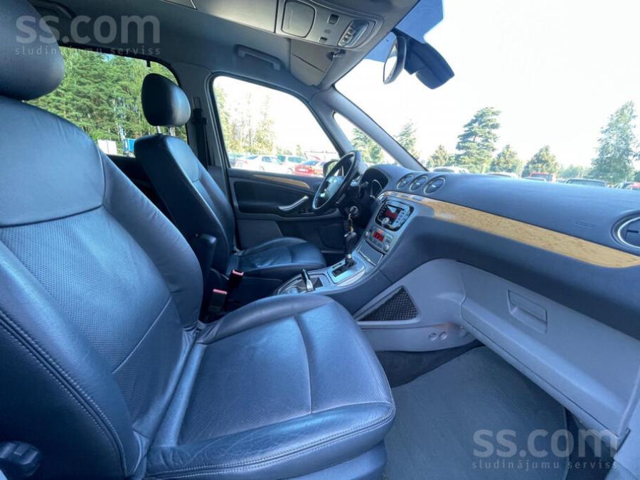 Pelēks Ford Galaxy 2009 Rīga, ar dzinēja tilpumu 2.00 L un nobraukumu 297 tūkst. km par 2500 €, foto 9 vietnē AUTOMOTO.COM.LV