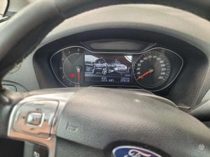 Grey Ford Galaxy 2009 in Panevezys, with an engine capacity of 1.80 L and mileage of 242 thousand km for 1777 €, photo 4 on AUTOMOTO.COM.LV