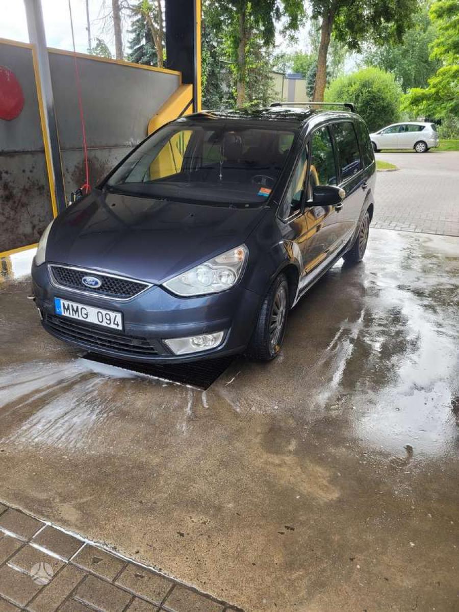 Grey Ford Galaxy 2009 in Panevezys, with an engine capacity of 1.80 L and mileage of 242 thousand km for 1777 €, photo 8 on AUTOMOTO.COM.LV
