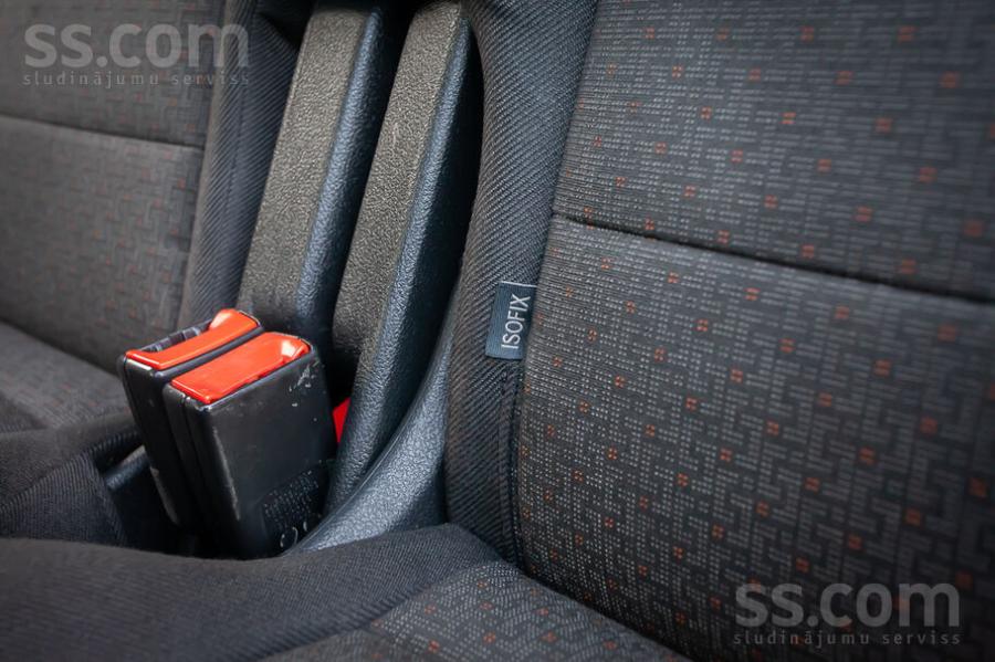 Pelēks Ford Galaxy 2009 Tukums, ar dzinēja tilpumu 2.00 L un nobraukumu 0 tūkst. km par 4490 €, foto 14 vietnē AUTOMOTO.COM.LV