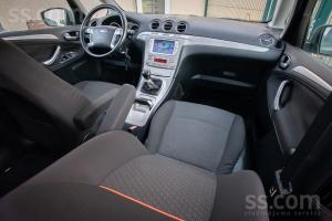 Pelēks Ford Galaxy 2009 Tukums, ar dzinēja tilpumu 2.00 L un nobraukumu 0 tūkst. km par 4490 €, foto 17 vietnē AUTOMOTO.COM.LV