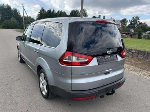 Grey Ford Galaxy 2009 in Panevezys, with an engine capacity of 2.00 L and mileage of 318 thousand km for 3850 €, photo 5 on AUTOMOTO.COM.LV