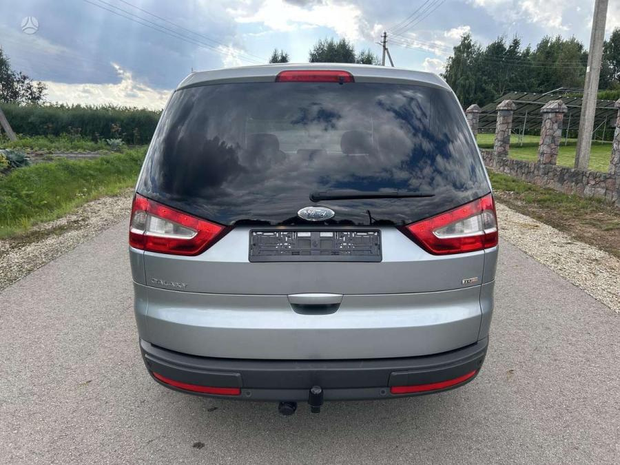 Grey Ford Galaxy 2009 in Panevezys, with an engine capacity of 2.00 L and mileage of 318 thousand km for 3850 €, photo 6 on AUTOMOTO.COM.LV