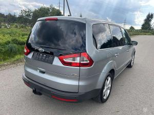 Grey Ford Galaxy 2009 in Panevezys, with an engine capacity of 2.00 L and mileage of 318 thousand km for 3850 €, photo 7 on AUTOMOTO.COM.LV