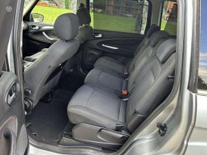 Grey Ford Galaxy 2009 in Panevezys, with an engine capacity of 2.00 L and mileage of 318 thousand km for 3850 €, photo 33 on AUTOMOTO.COM.LV