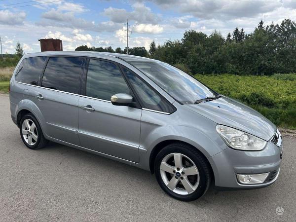 Pelēks Ford Galaxy 2009 Panevēža, ar dzinēja tilpumu 2.00 L un nobraukumu 318 tūkst. km par 3850 €, foto 9 vietnē AUTOMOTO.COM.LV