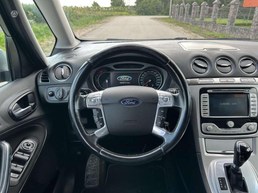 Pelēks Ford Galaxy 2009 Panevēža, ar dzinēja tilpumu 2.00 L un nobraukumu 318 tūkst. km par 3850 €, foto 30 vietnē AUTOMOTO.COM.LV