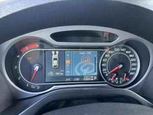 Pelēks Ford Galaxy 2009 Panevēža, ar dzinēja tilpumu 2.00 L un nobraukumu 318 tūkst. km par 3850 €, foto 38 vietnē AUTOMOTO.COM.LV