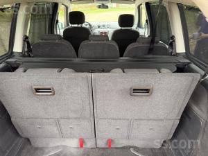 Pelēks Ford Galaxy 2009 Rēzekne, ar dzinēja tilpumu 2.00 L un nobraukumu 0 tūkst. km par 4250 €, foto 17 vietnē AUTOMOTO.COM.LV