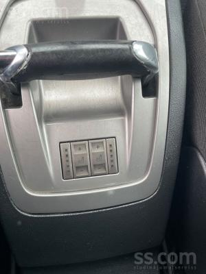 Grey Ford Galaxy 2009 in Riga, with an engine capacity of 2.00 L and mileage of 0 thousand km for 3499 €, photo 15 on AUTOMOTO.COM.LV