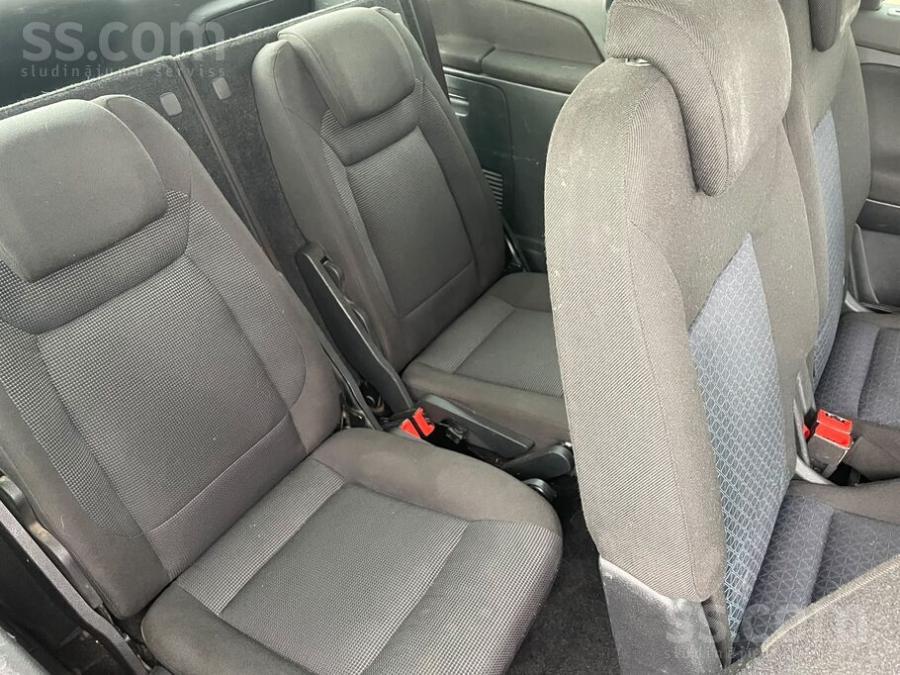 Grey Ford Galaxy 2009 in Riga, with an engine capacity of 2.00 L and mileage of 0 thousand km for 3499 €, photo 19 on AUTOMOTO.COM.LV