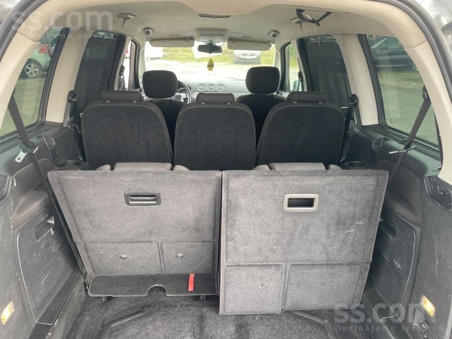 Grey Ford Galaxy 2009 in Riga, with an engine capacity of 2.00 L and mileage of 0 thousand km for 3499 €, photo 20 on AUTOMOTO.COM.LV