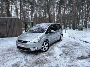 Pelēks Ford Galaxy 2010 Rīga, ar dzinēja tilpumu 2.00 L un nobraukumu 219 tūkst. km par 5990 €, foto  vietnē AUTOMOTO.COM.LV