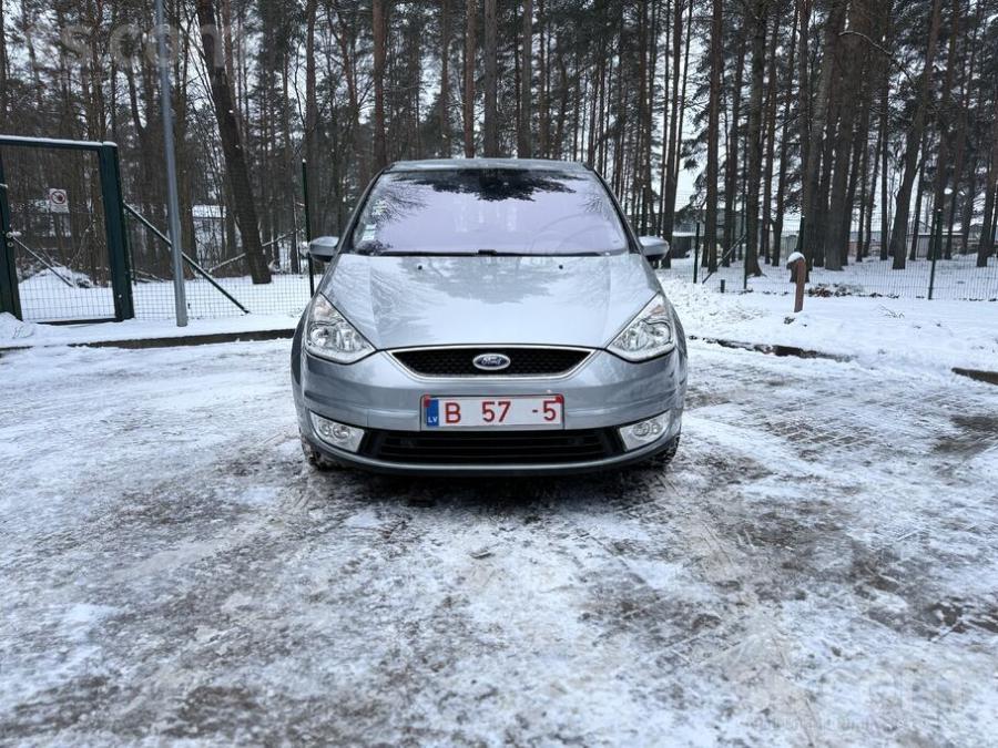 Grey Ford Galaxy 2010 in Riga, with an engine capacity of 2.00 L and mileage of 219 thousand km for 5990 €, photo 3 on AUTOMOTO.COM.LV