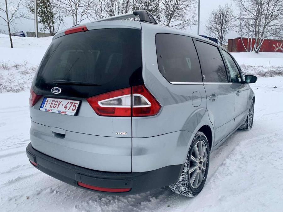 Pelēks Ford Galaxy 2010 Viļņa, ar dzinēja tilpumu 2.00 L un nobraukumu 209 tūkst. km par 4750 €, foto 5 vietnē AUTOMOTO.COM.LV