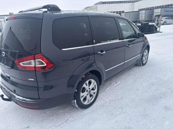 Pelēks Ford Galaxy 2010 Marijampole, ar dzinēja tilpumu 2.00 L un nobraukumu 261 tūkst. km par 4200 €, foto 5 vietnē AUTOMOTO.COM.LV