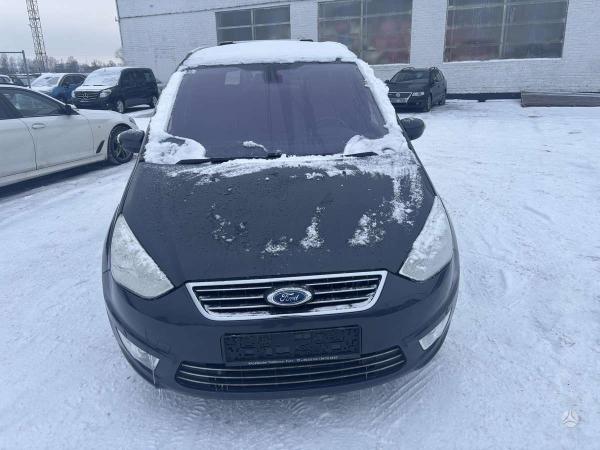 Pelēks Ford Galaxy 2010 Marijampole, ar dzinēja tilpumu 2.00 L un nobraukumu 261 tūkst. km par 4200 €, foto 7 vietnē AUTOMOTO.COM.LV
