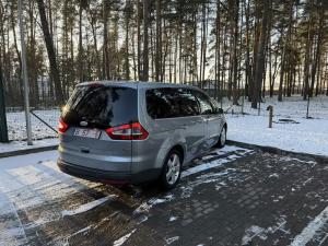 Pelēks Ford Galaxy 2010 Rīga, ar dzinēja tilpumu 2.20 L un nobraukumu 236 tūkst. km par 2250 €, foto 5 vietnē AUTOMOTO.COM.LV