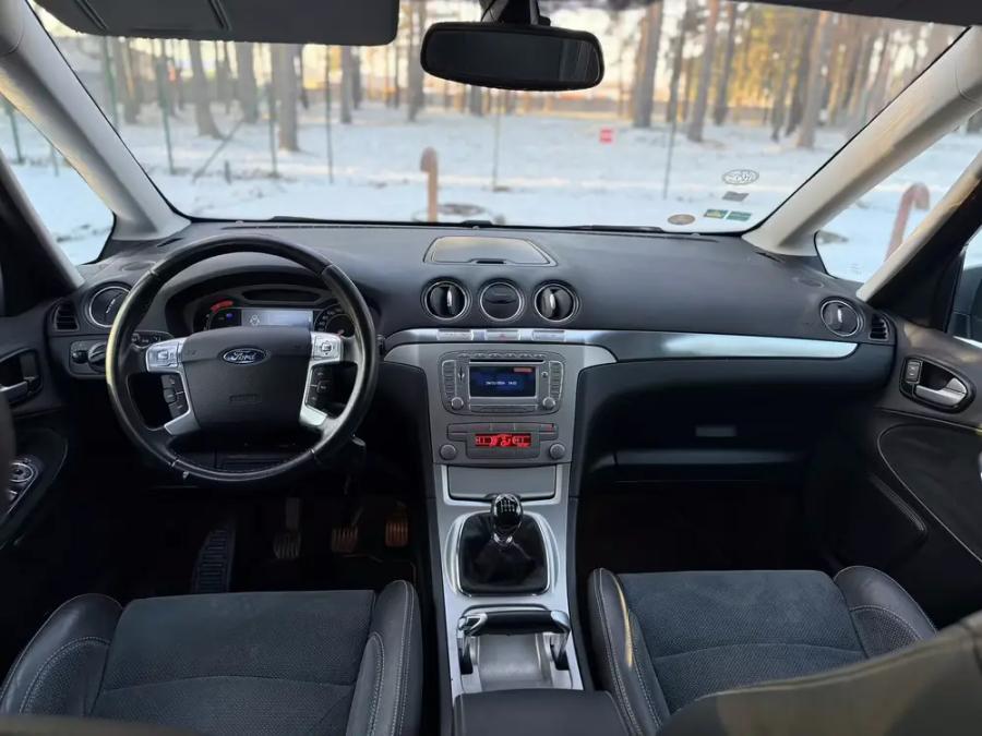 Pelēks Ford Galaxy 2010 Rīga, ar dzinēja tilpumu 2.20 L un nobraukumu 236 tūkst. km par 2250 €, foto 8 vietnē AUTOMOTO.COM.LV